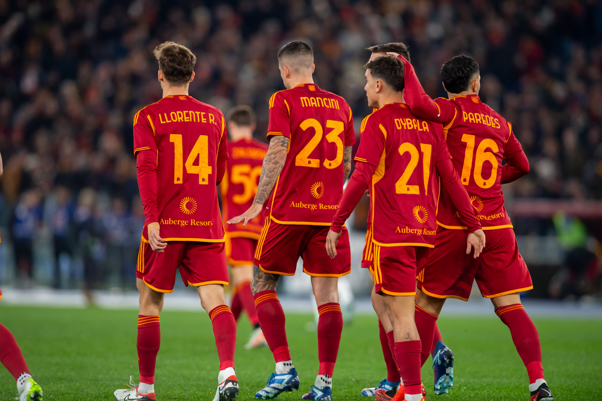 Мурињо и играчите на Рома ги бојкотираа новинарите – Курир