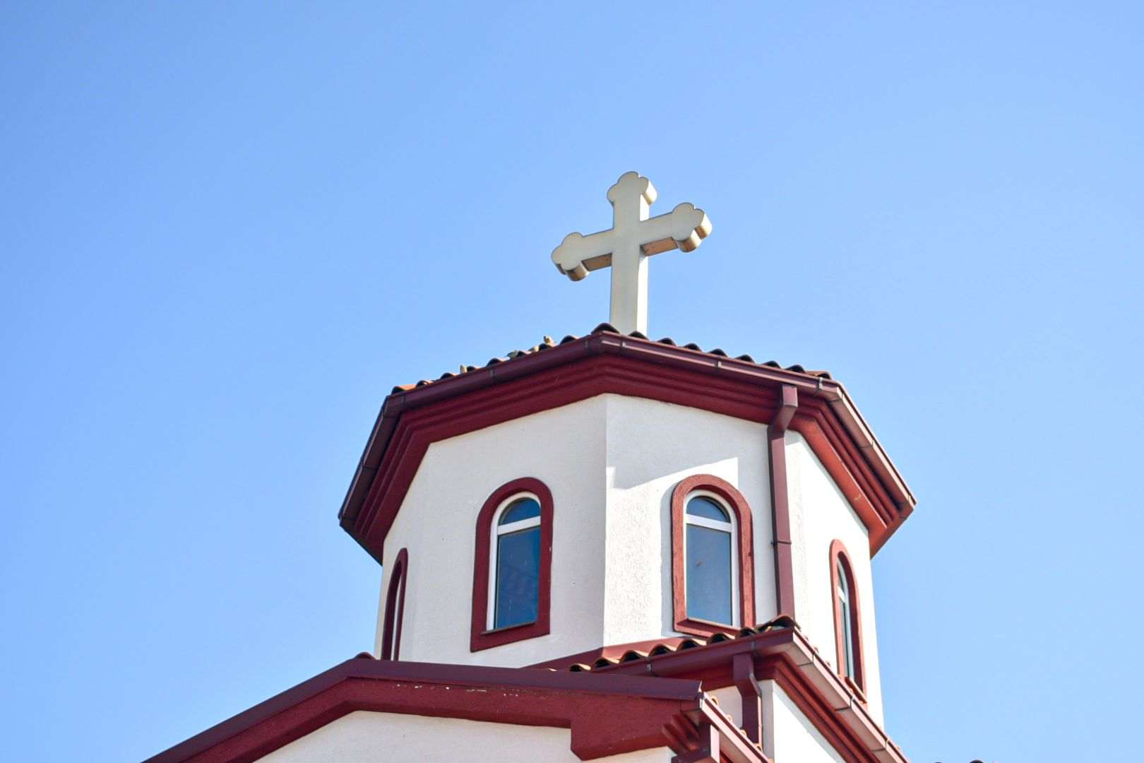 Влегува во завршна фаза изградбата на црквата на Смилковско езеро – Курир